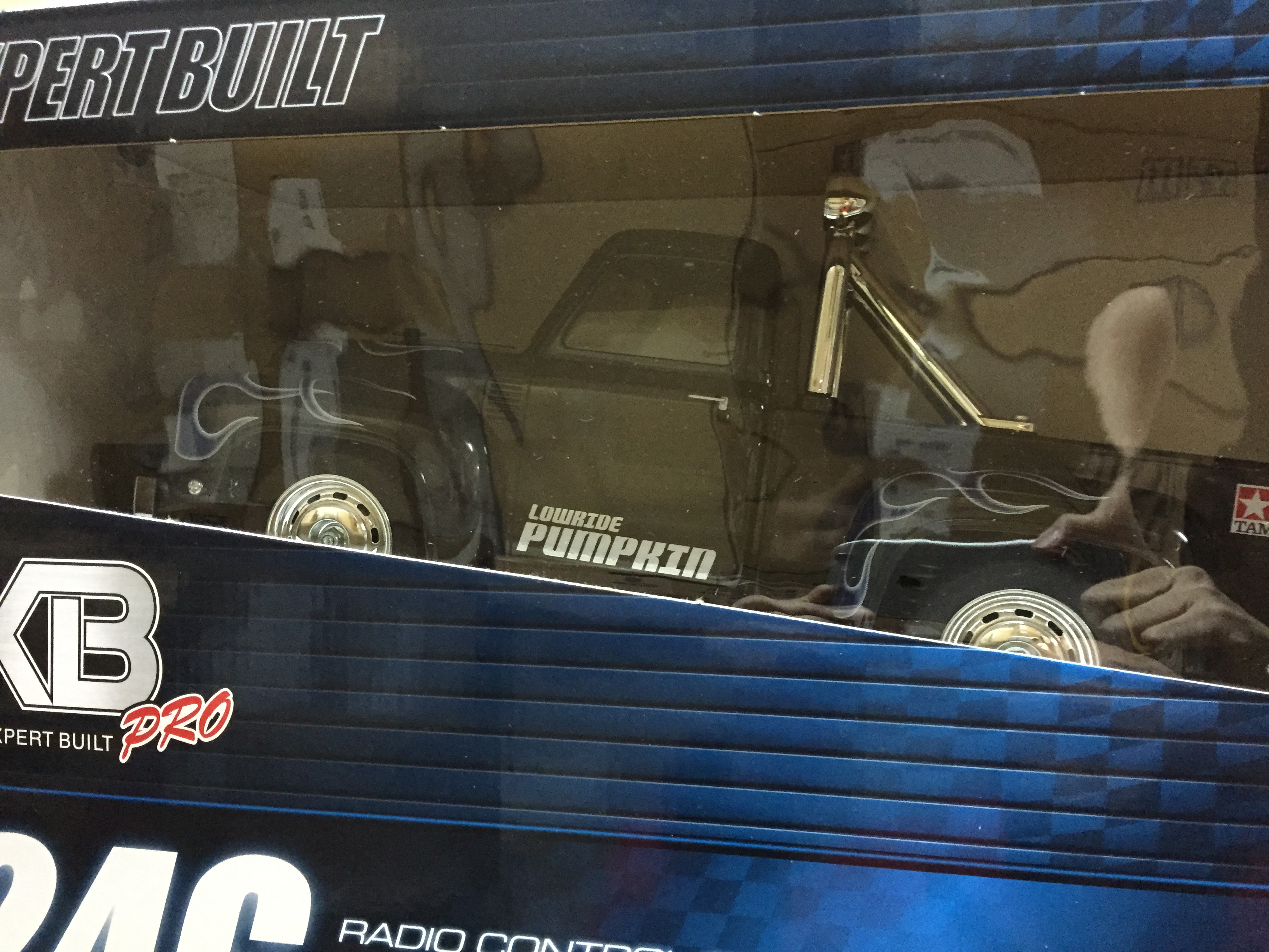 tamiya-57879-110-rtr-lowride-pumpkin-m06-2-4ghz-wesc