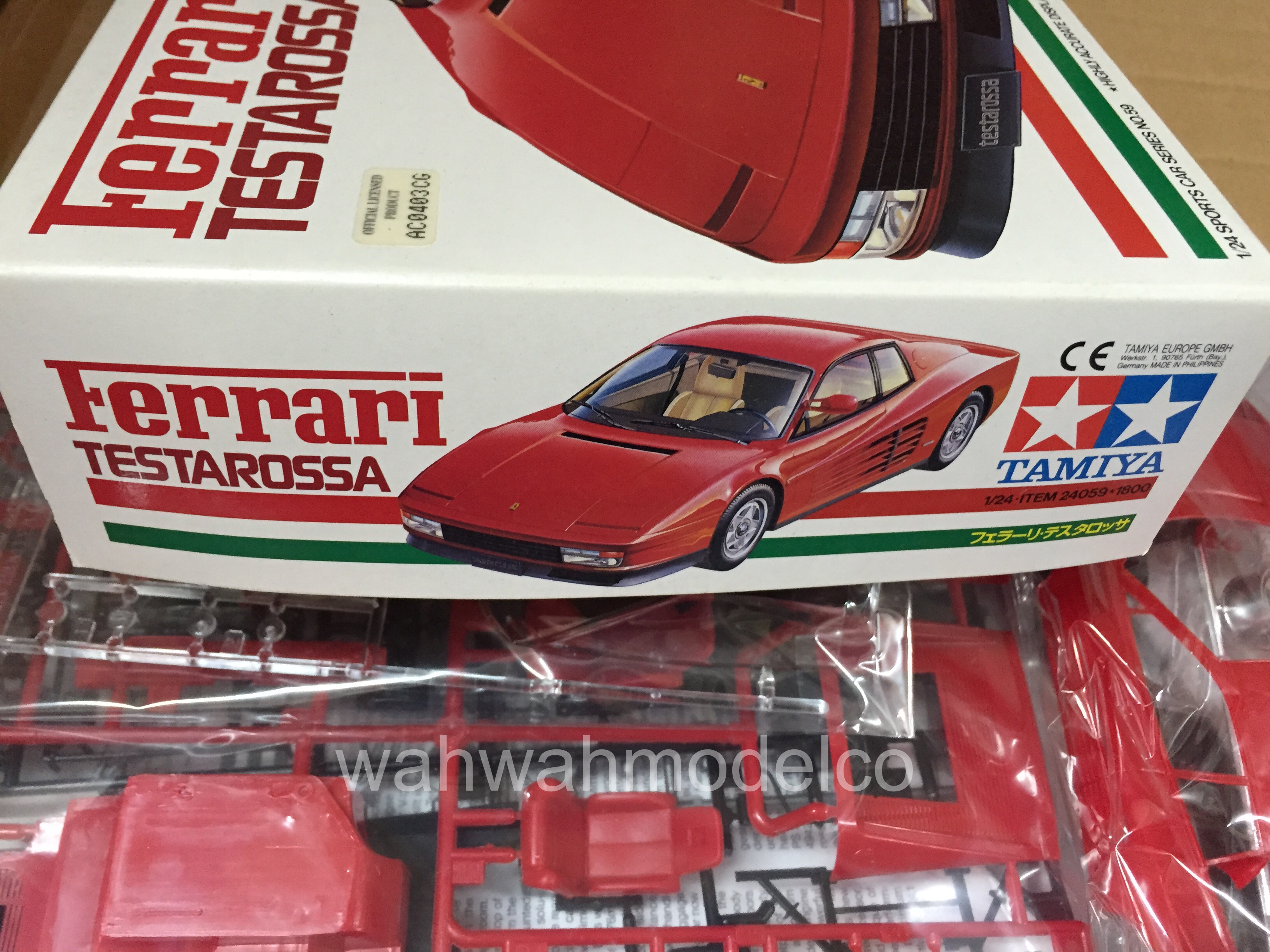 tamiya-24059-124-ferrari-testarossa-kit/
