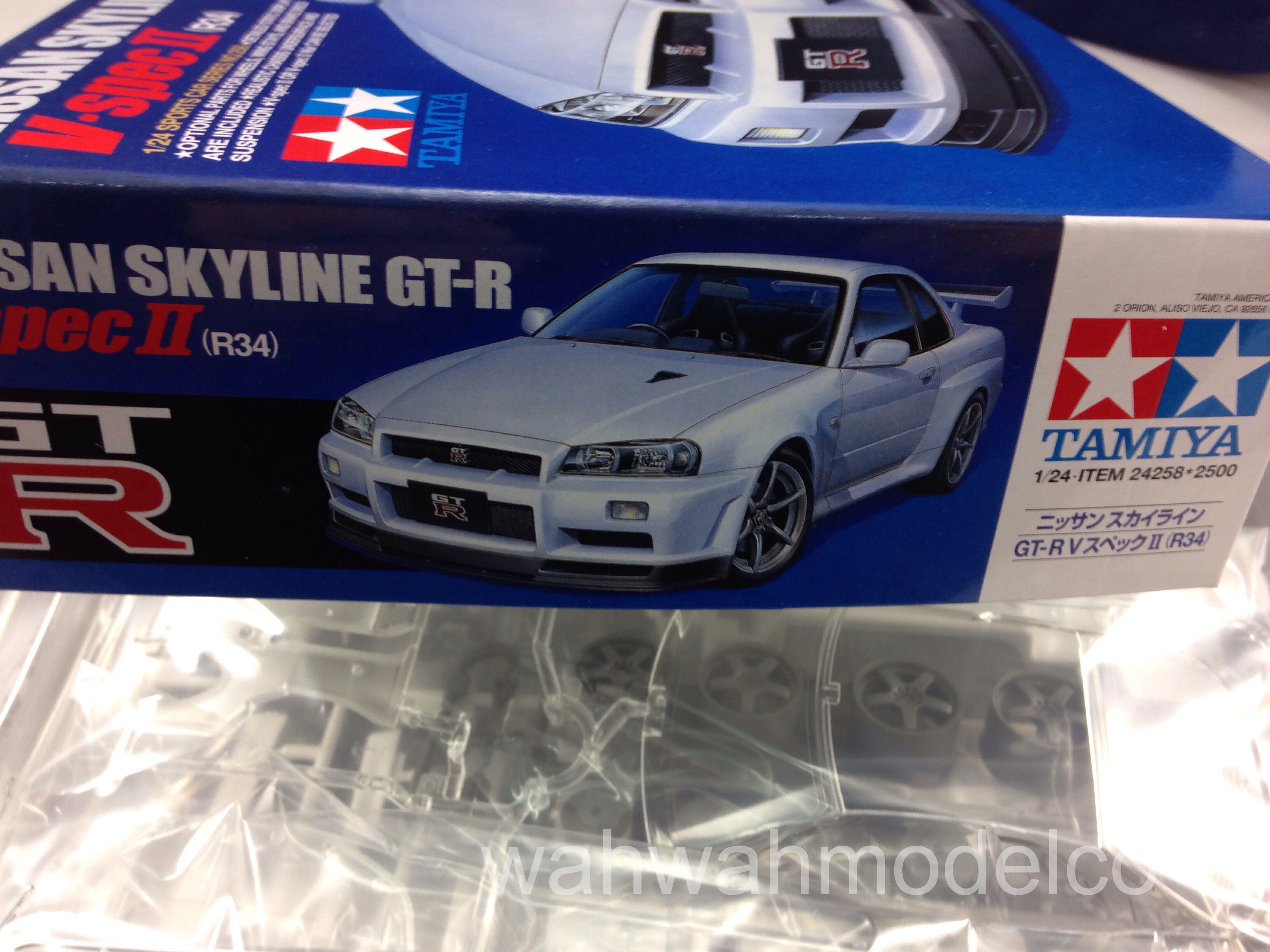 tamiya-24258-124-nissan-skyline-gt-r-r34-v-spec-ii/