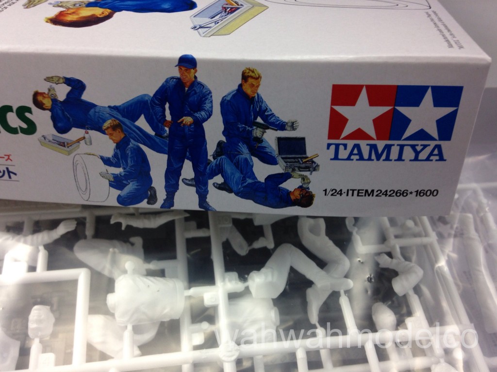 tamiya-24266-124-rally-mechanics-set/