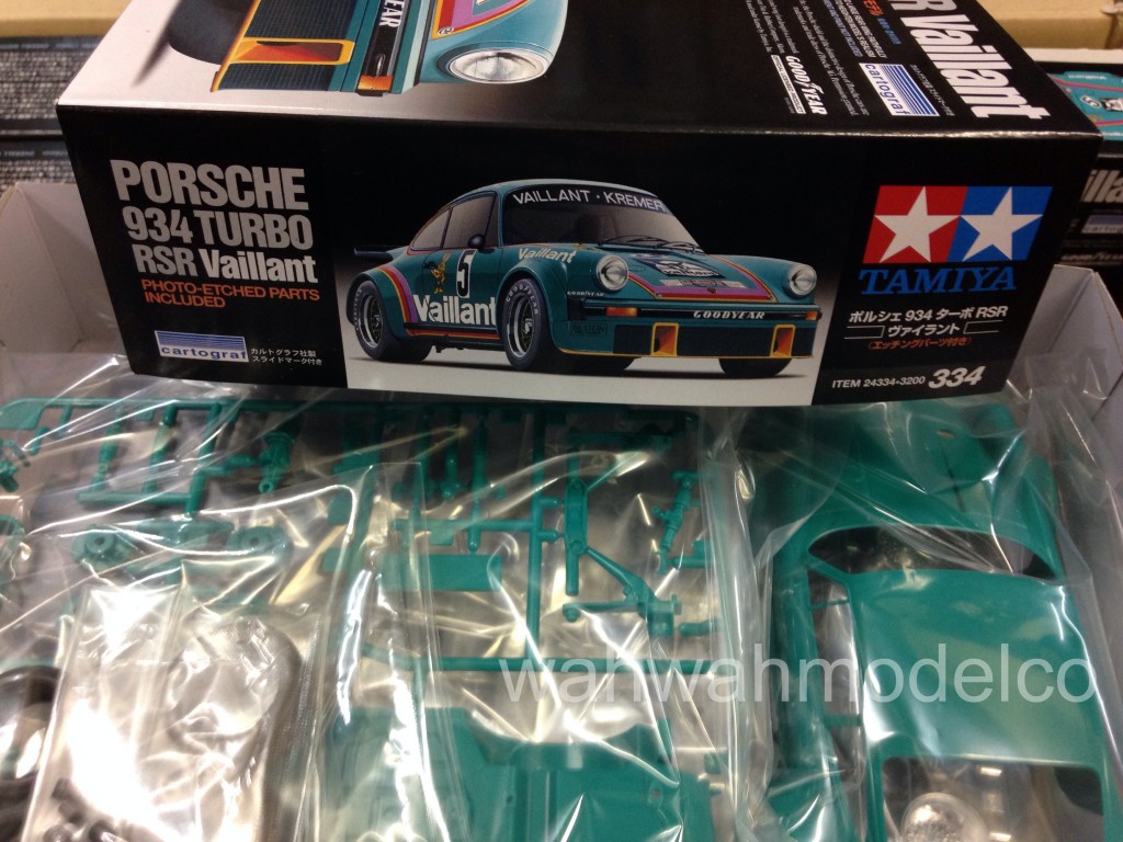 tamiya-24334-124-porsche-934-turbo-rsr-vaillant/