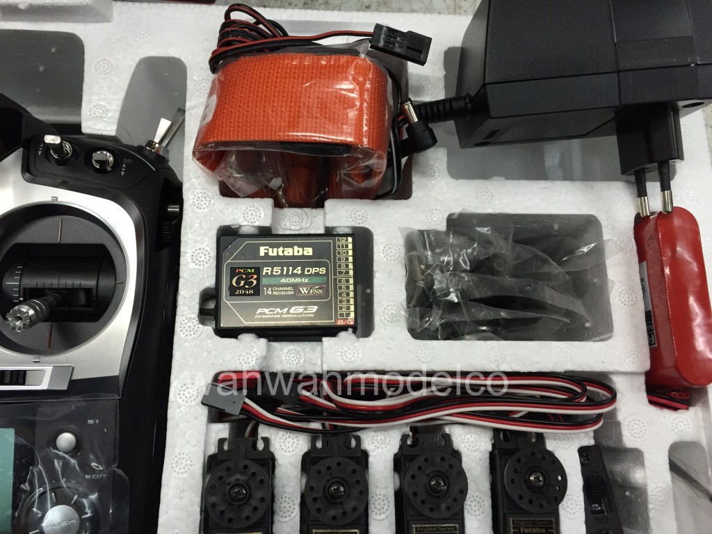 futaba-12fga-12-channel-m1-pcm-40mhz-