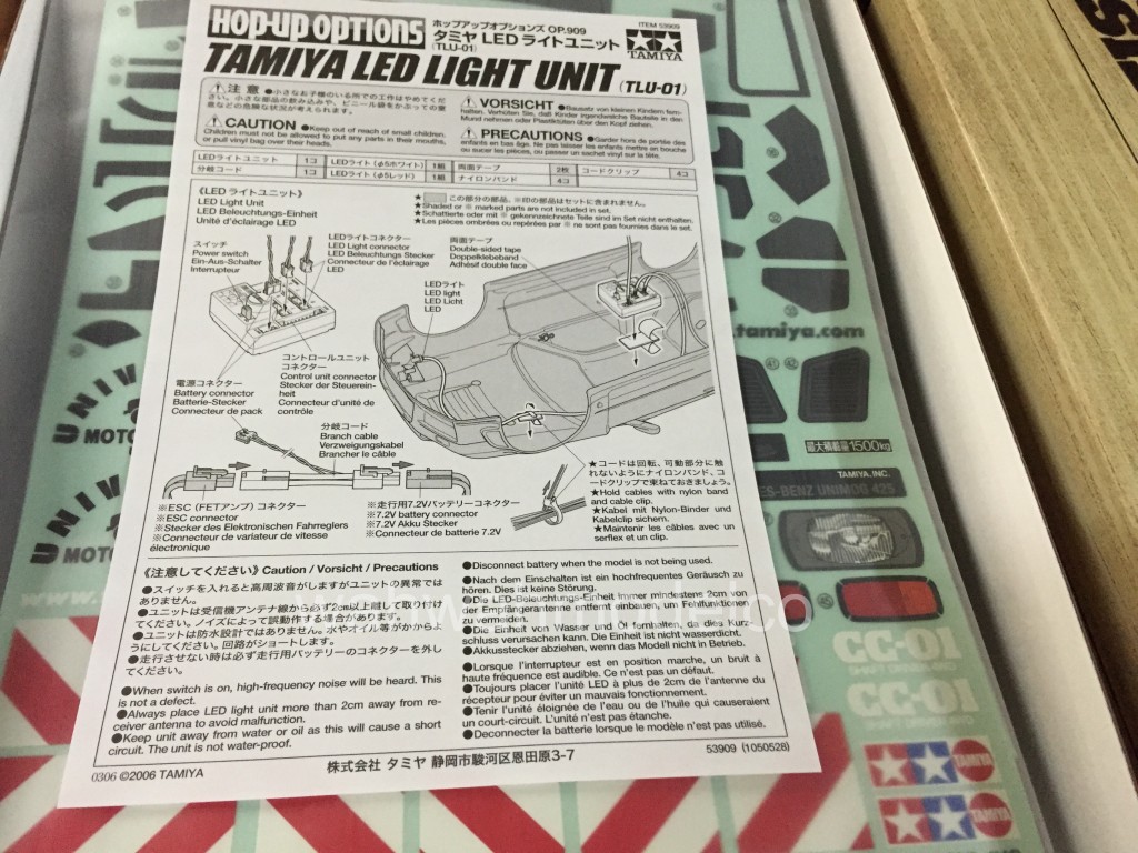tamiya-58609-110-rc-mercedes-benz-unimog-425-cc01/