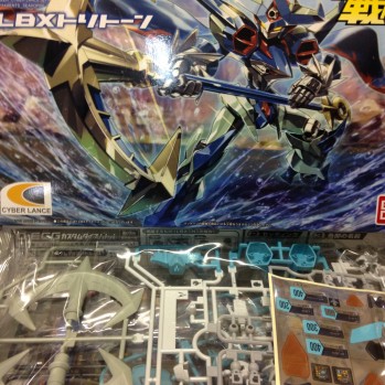 Bandai 175326 LBX 024 Triton (Plastic model) - WAH WAH MODEL SHOP