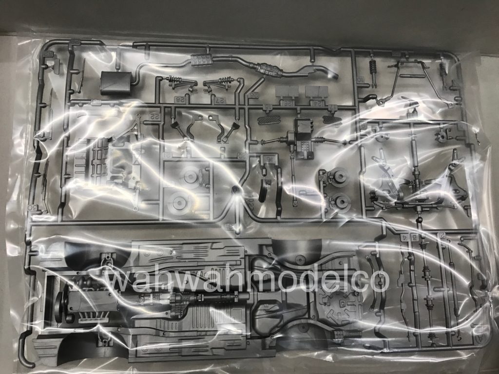 24282 (9) - WAH WAH MODEL SHOP