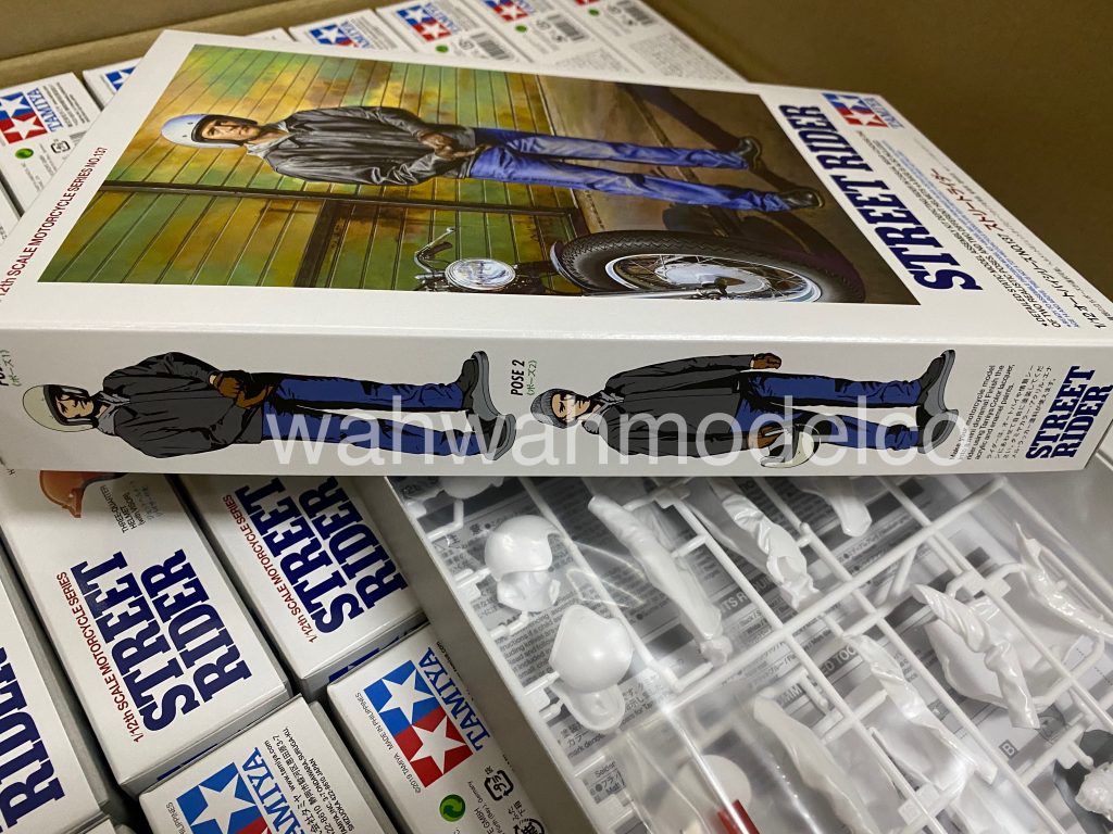 Tamiya 14137 1/12 Scale Motorcycle Model Kit Street Rider Driver Figure